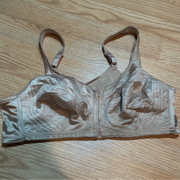 Playtex | Intimates & Sleepwear | Playtex Nude Front Closure Wireless ...